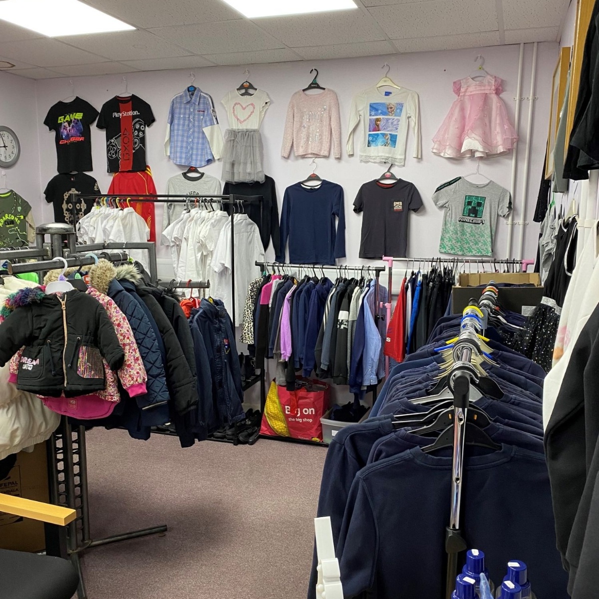 Thames View Primary School - New School Shop!